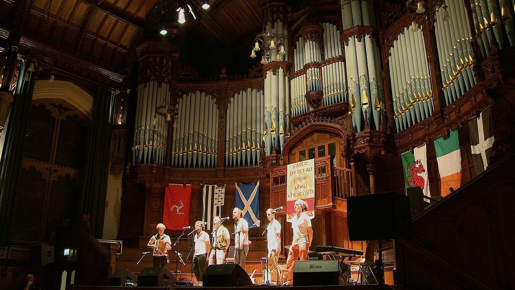 Féile Pan Cheilteach i nDoire Cholm Cille